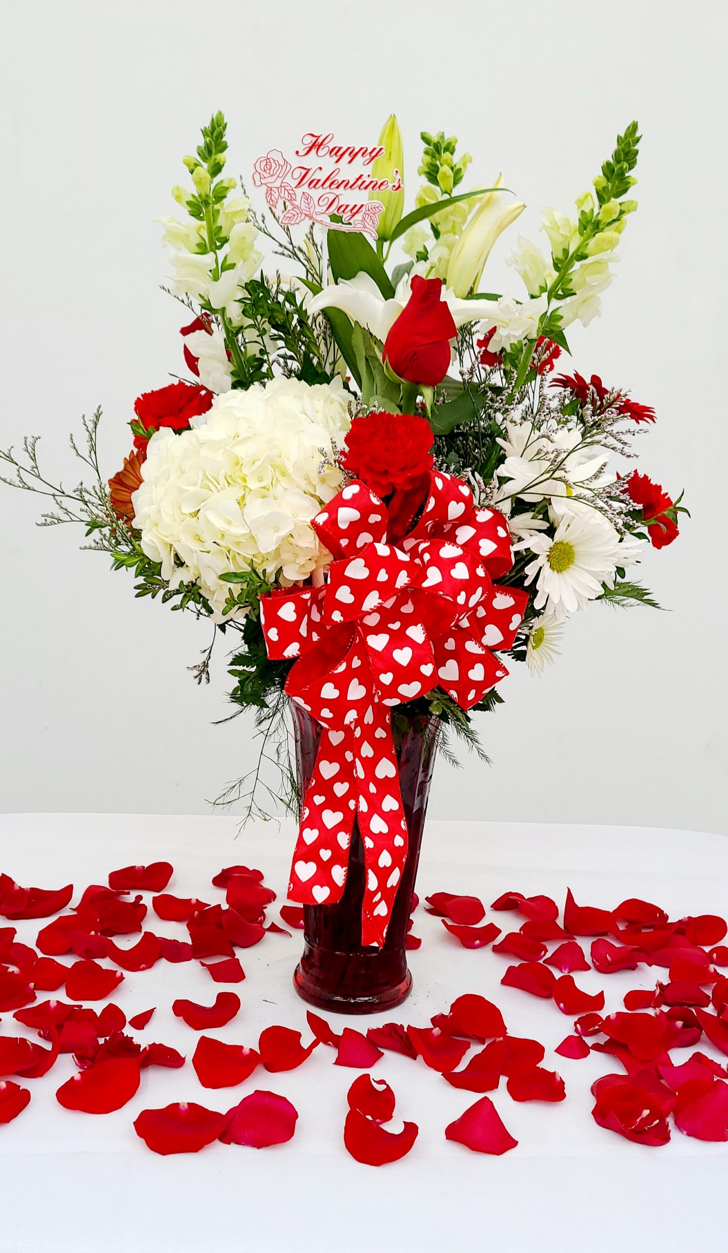 #7 Valentine's Love You More Arrangement - Dees' Nursery